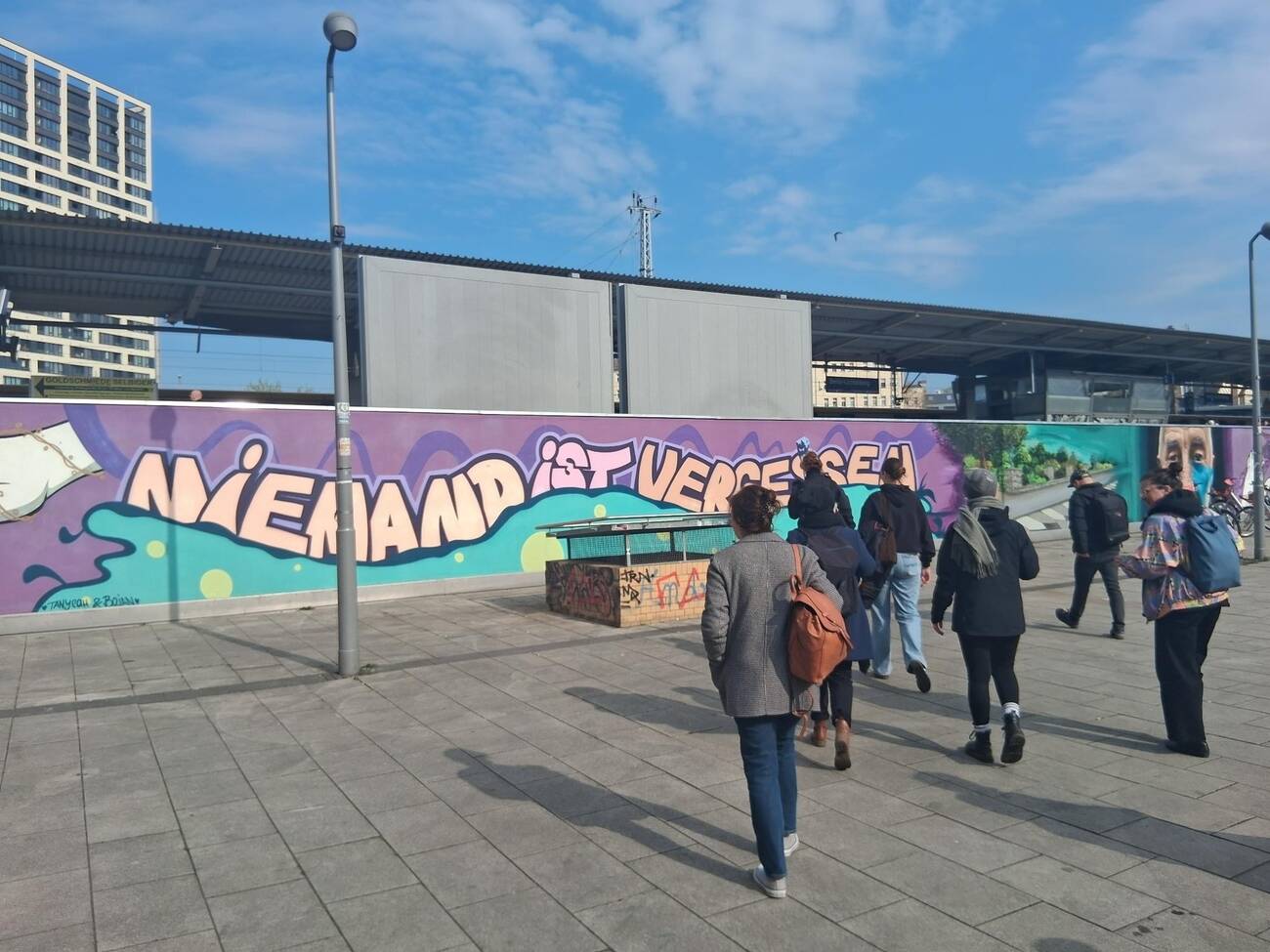 oskar | freiwilligenagentur lichtenberg - Support the Noteingang ...